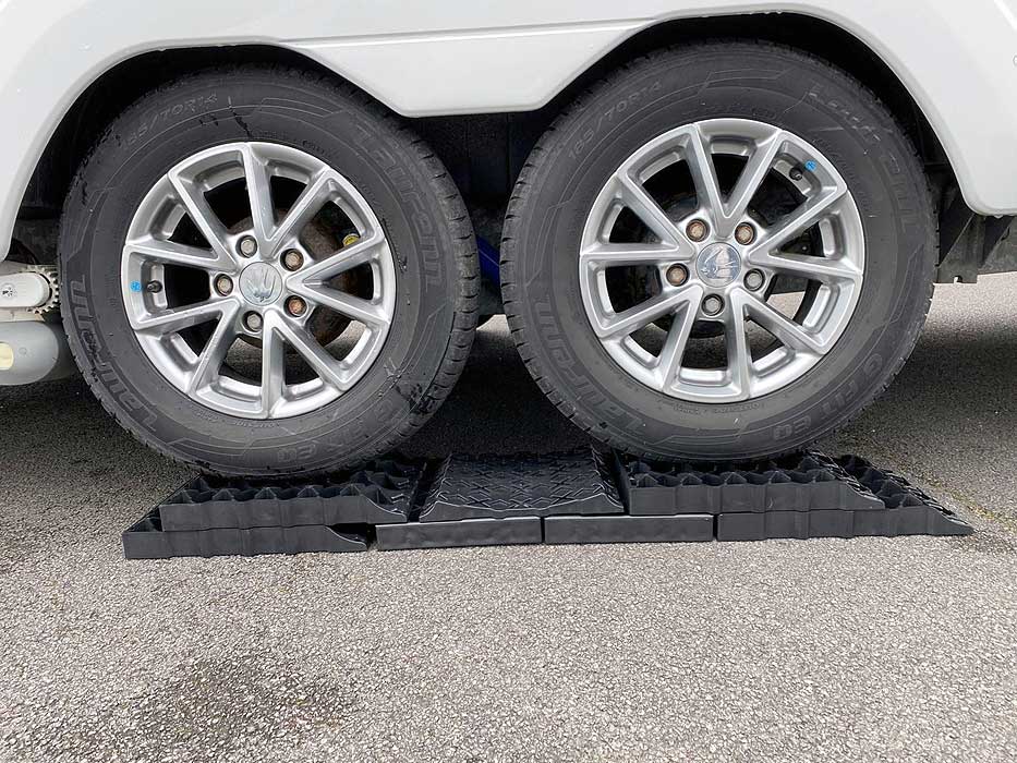 Milenco Stacka 9 Level Set | Caravan Levelling